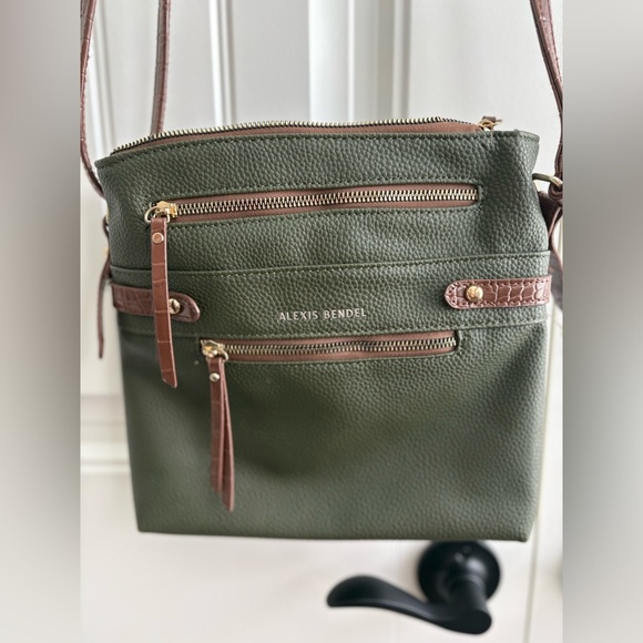 Alexis Bendel | Bags | Alexis Bendel Olive Green Crossbody Bag | Poshmark